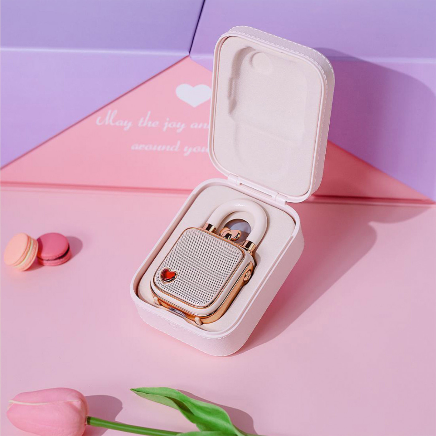 Портативная колонка Divoom LoveLock, розовая купить в интернет-магазине ...